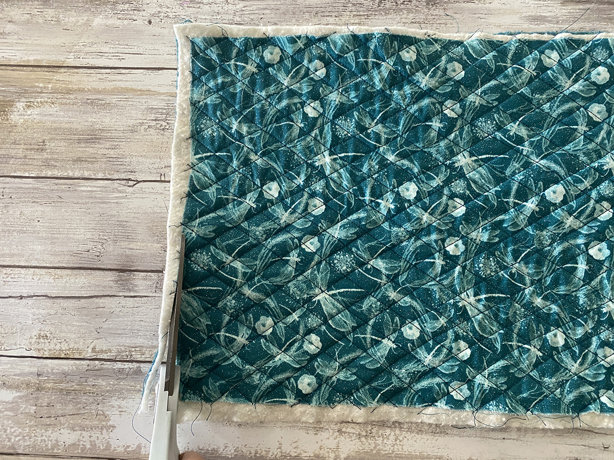 Leisurely Scroll Quilted iPad Cover Pattern - We Like Sewing